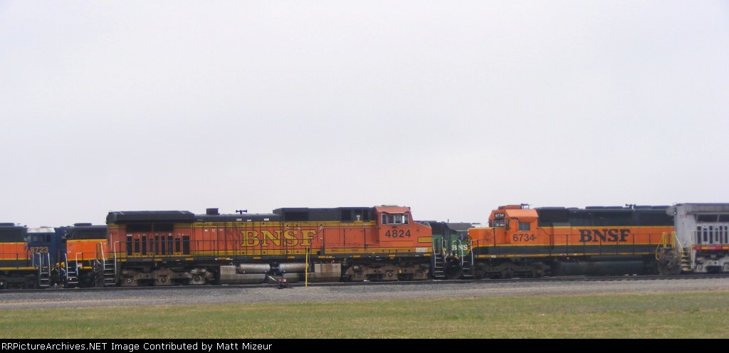 BNSF 4824